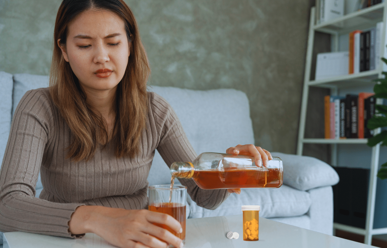Dangers of Mixing Adderall & Alcohol: Risks & Side Effects